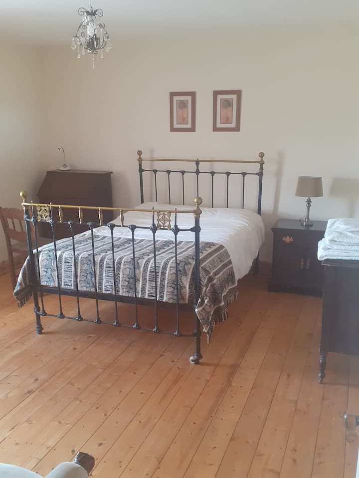 Relaxed Countryside Room, Minutes From Cork & M8. - Irlanda