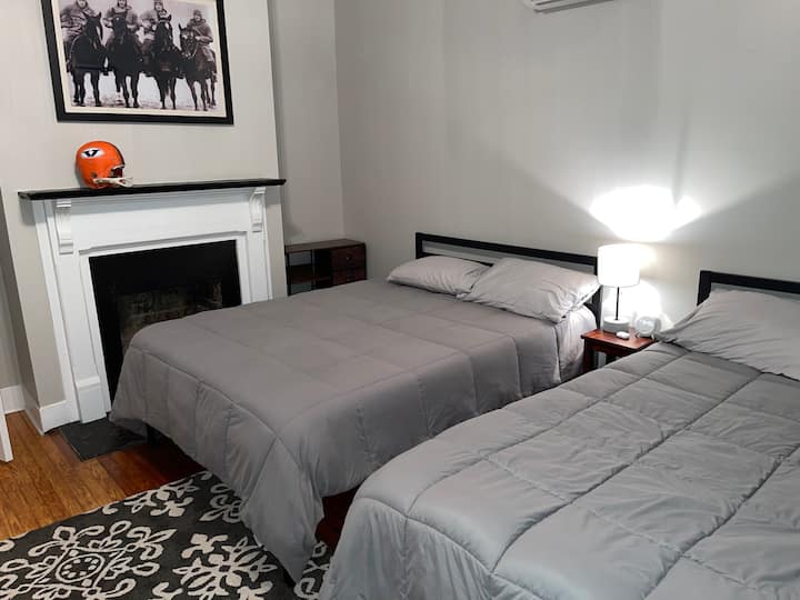 Best Location For Uva, Renovated Historic 2bdrm - Charlottesville, VA