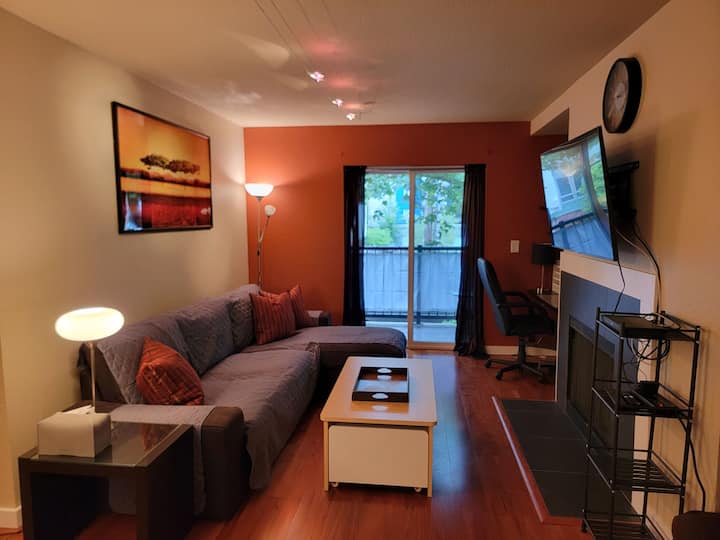 Condo Retreat In Seattle - Shoreline, WA