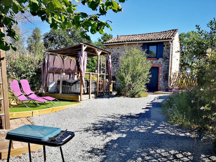 La Casa De Laura. Jacuzzi Et Jardin Privatifs Clos - Haute-Vienne