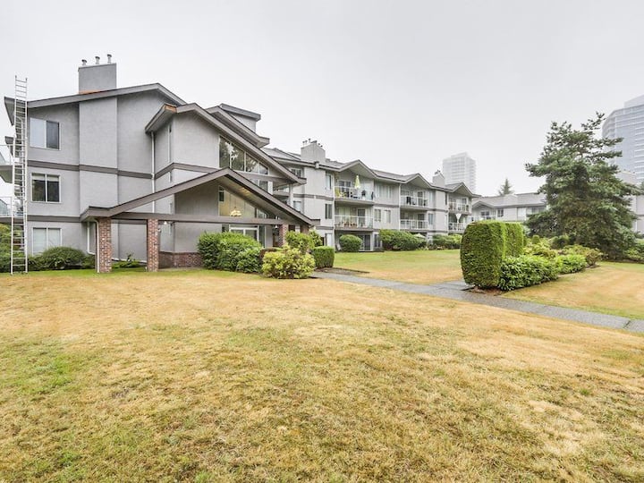 Bedroom With Private Bathroom - Coquitlam