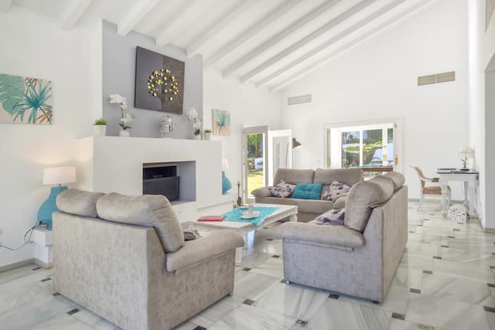 Hedo Puerto Banus Villa Barbara Family Friendly - Marbella