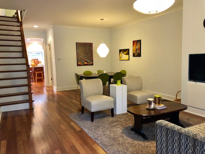 Spacious Townhouse. Center City. Great Area. - Philadelphia, PA