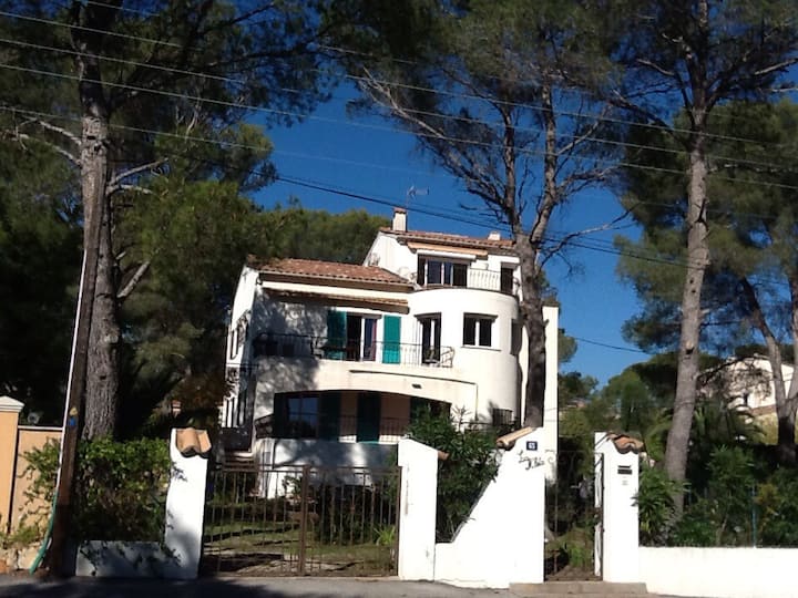 St Raphael Studio Plage 5mn à Pied Belle Vue Mer - Agay
