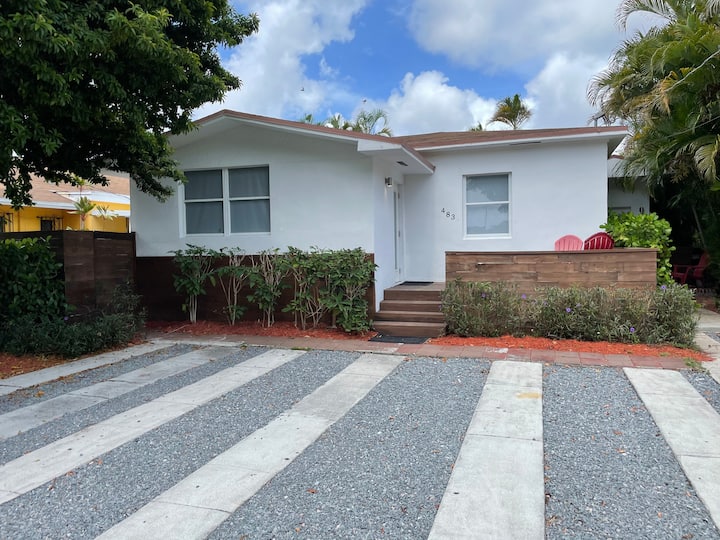 Cozy Centrally Located House - Miami, FL