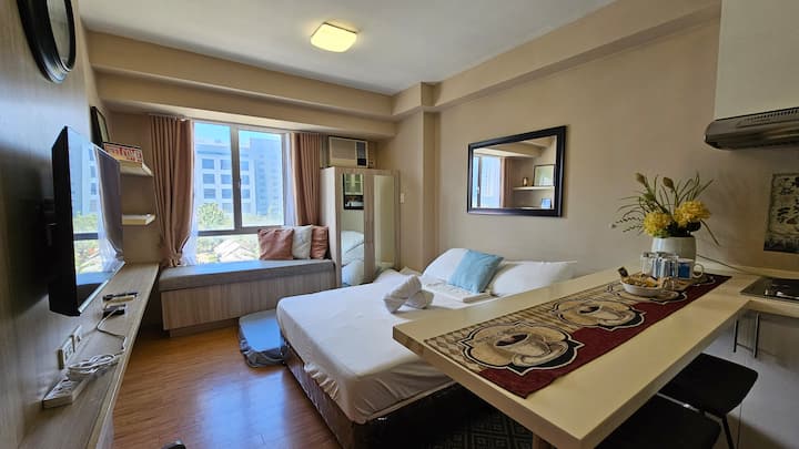 Cozy Studio Unit - It Park, Pool & 200mbps Wi-fi - Cebu