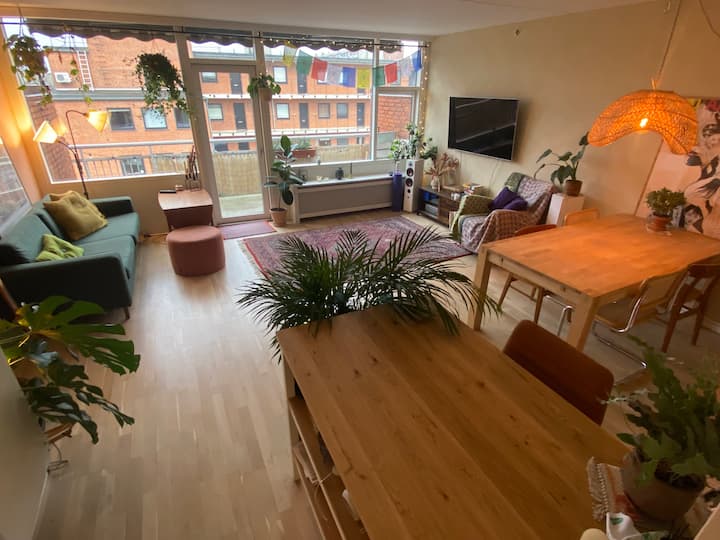 Large Top Floor Apartment With Sunny Balcony - Copenhagen