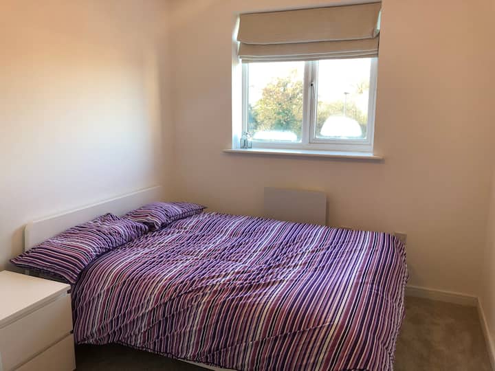 Spectacular Clean Flat - Basildon