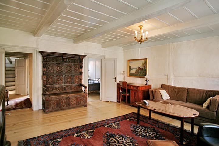 Your Own 2nd Floor In A Unique Townhouse From 1733 - Copenhagen