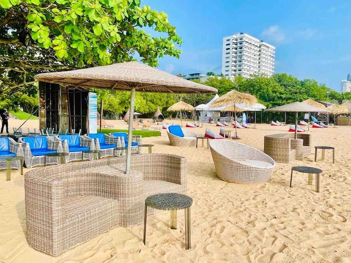 1 Bedroom Beachfront - Chomtien Beach 5 Mins Walk - Pattaya