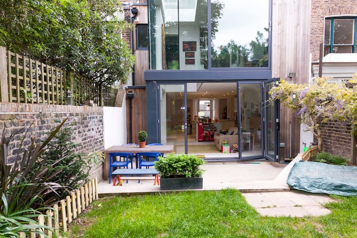 Family Townhouse In Family Friendly Neighbourhood - Londres