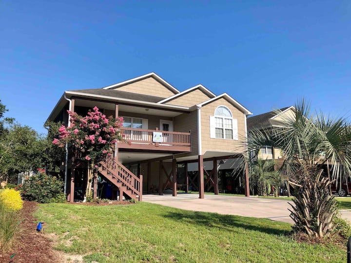 Sandy Tails - Oak Island W/ Optional Boat Dock - Oak Island, NC