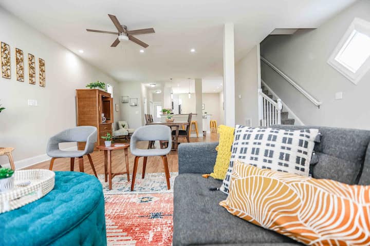 5 Min To Ghent & Downtown | Fenced Yard | Firepit - Norfolk, VA