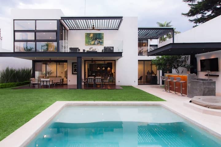 Moderna Casa De Lujo En Zona Dorada Cuernavaca - Cuernavaca