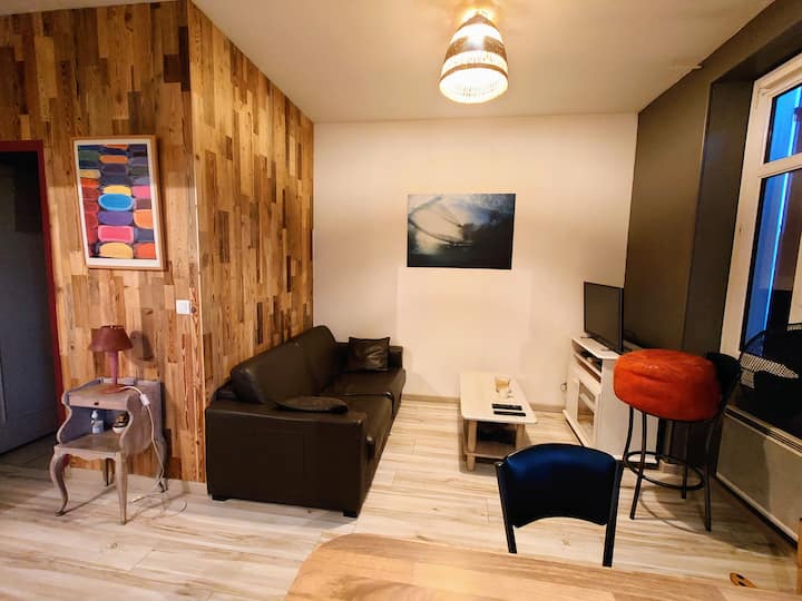 Lumineux Deux Pièces Dans Une Grande Maison Basque - Anglet