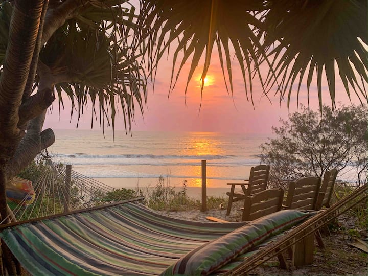 Beach Front , Family Friendly House. - Byron Bay
