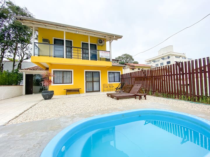 Casa 3 Quartos Com Piscina A 150 Metros Do Mar - Bombinhas
