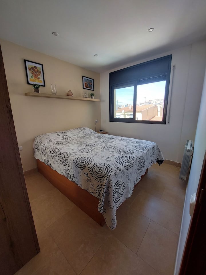 Private Bathroom, Ac, Near Metro And Beach! - Badalona
