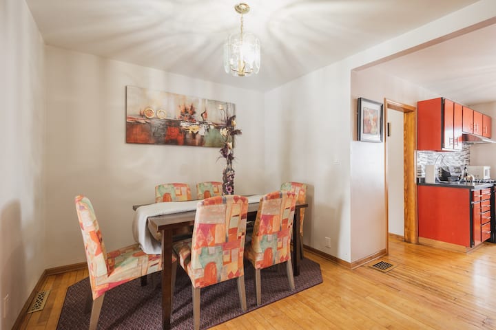 Spacious & Safe 4br Home | Convenient + 4 Parkings - Wisconsin