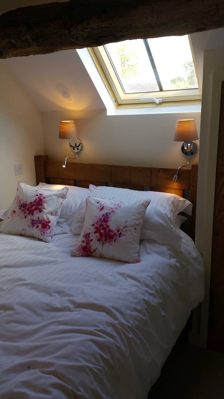 2 Stock Dove Barn, Nr Alton Towers - スタッフォードシャー