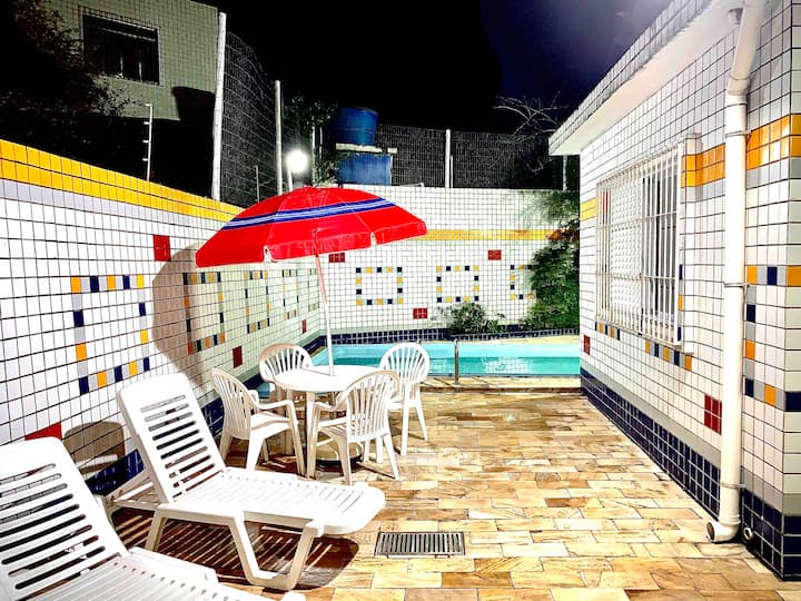 Diária: Entra 10h, Sai Outro Dia 17h Com Piscina - Praia Grande