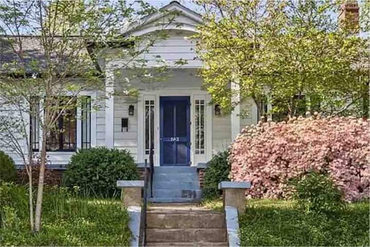 Cozy Asheville Cottage Available For Monthly Stays - アシュビル, NC