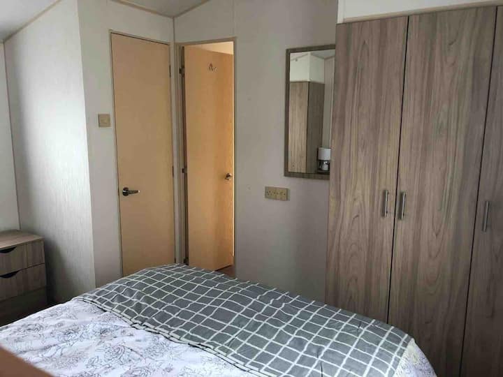 Caravan Penally Court / Kiln Park Access Sleeps 6 - Tenby