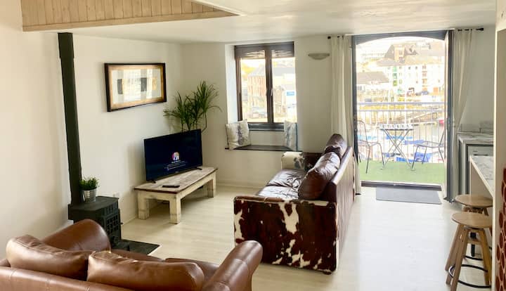 Apartment With Roof Terrace In Historic Barbican - Plymouth