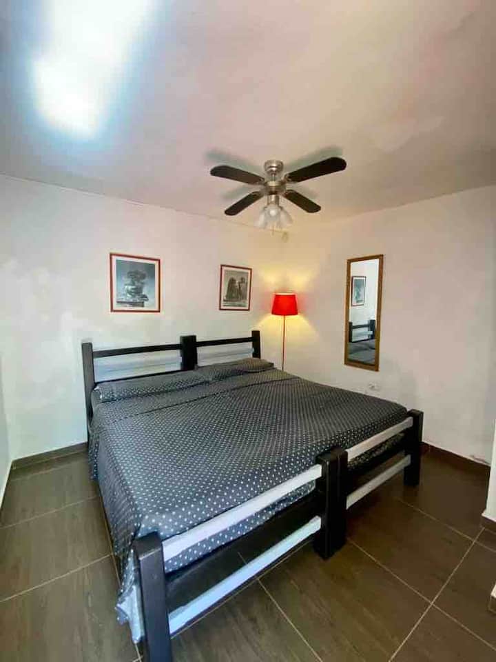 Casa Elena Y Leslie. Room #3 - Varadero