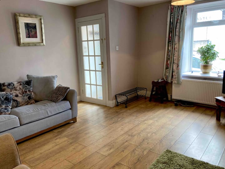 Spacious Cottage, Central Ballycastle. - Ballycastle