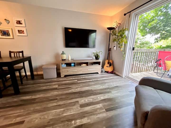 Bright And Cozy Home Near The Lake, Highway, Parks - Barrie
