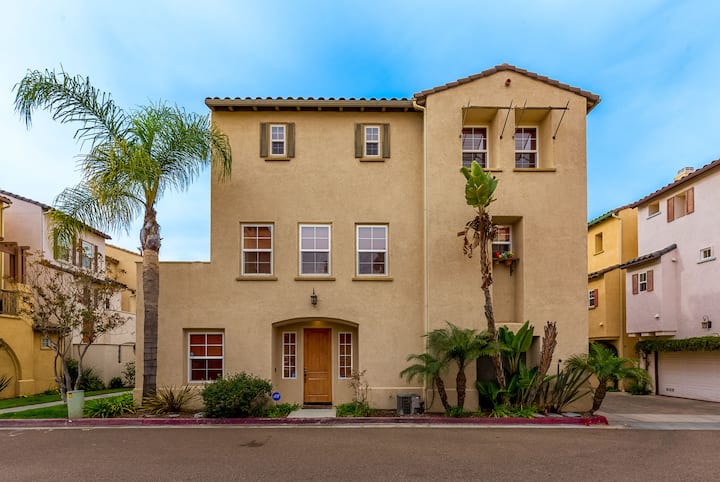 Purposeful Accommodation In Opportune Location! - Chula Vista, CA