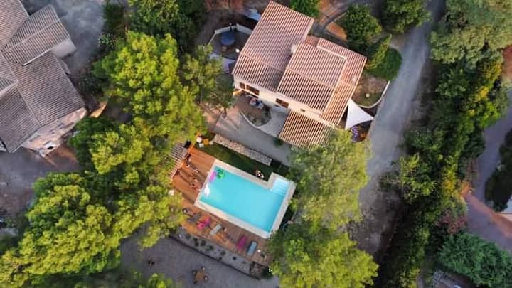 Gîte Et Chambres D'hôtes 10 Pers. Jacuzzi Privé. - Carcassonne