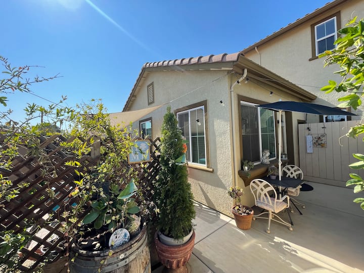 Quite Private Cozy Garden Casita - Elk Grove, CA