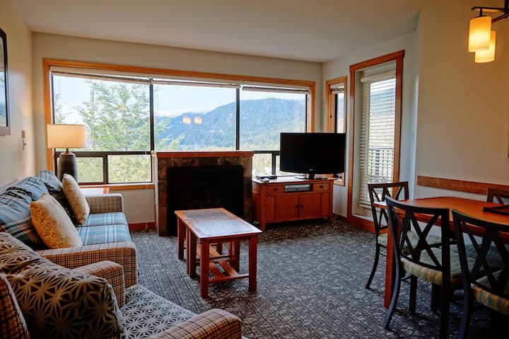 2bd View Condo Whistler Creekside Village Sleeps 8 - Whistler