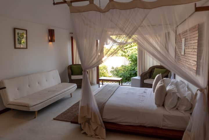 Sumi B&b - Nami (A/c With Breakfast Included) - Mozambique