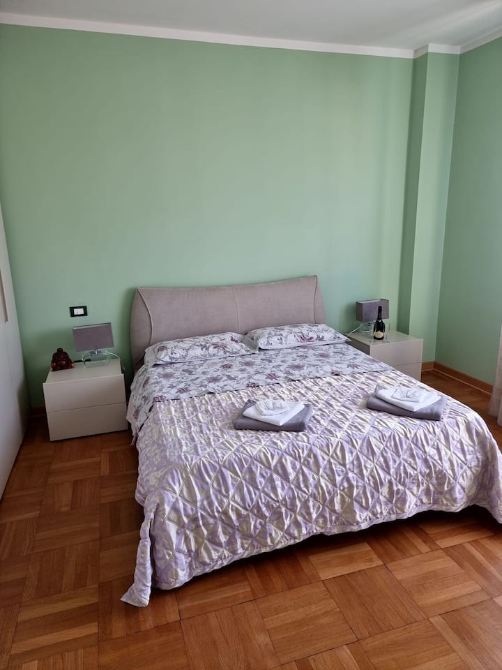 Lux - Padua, Italia