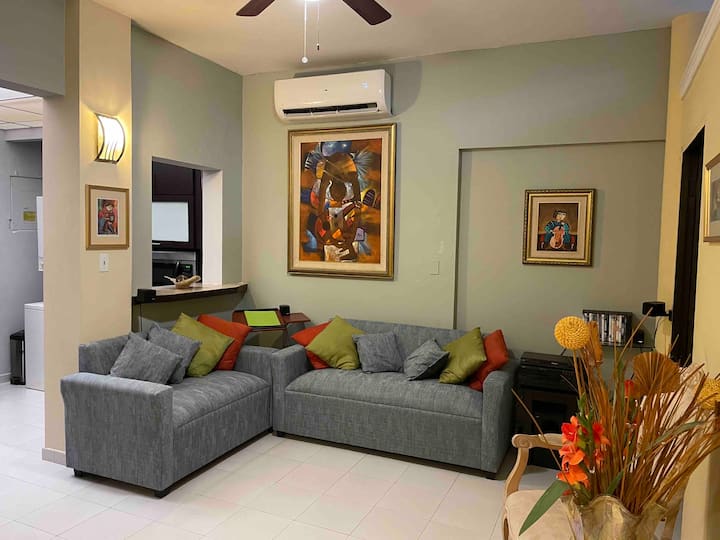 The Best Location: Walk To Shop, Dine & Play - Guaynabo