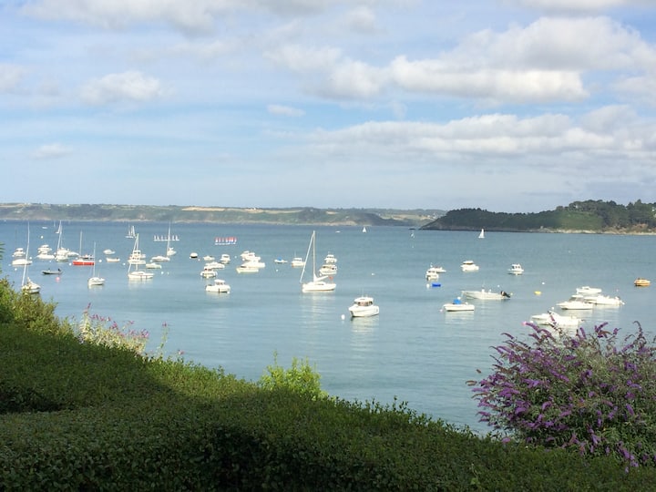 Les Pieds Dans L'eau Vue Sur Mer - Locquirec