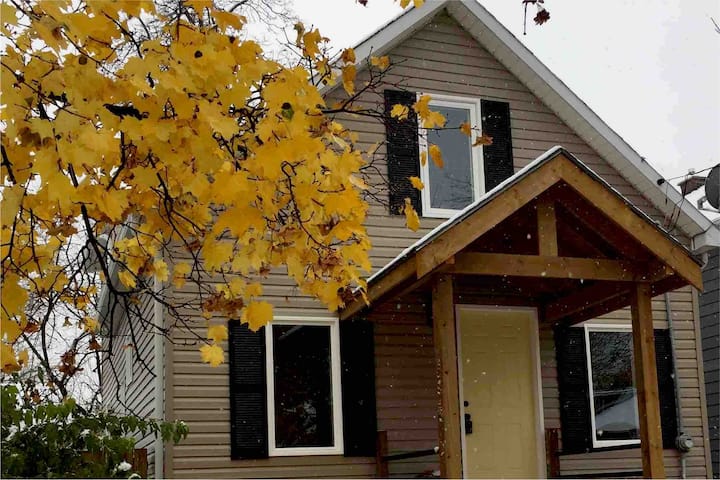 Medium/short Term Rental Midtown Sarnia - 薩尼亞市