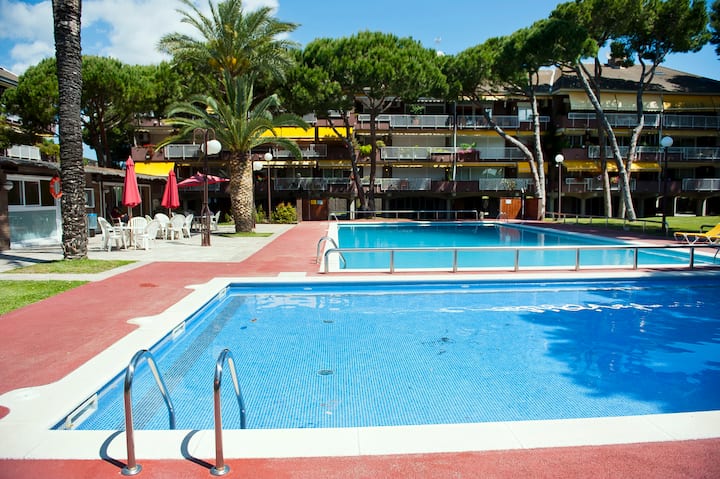 9pax Barcelona Plage, Tenis,piscine - Castelldefels