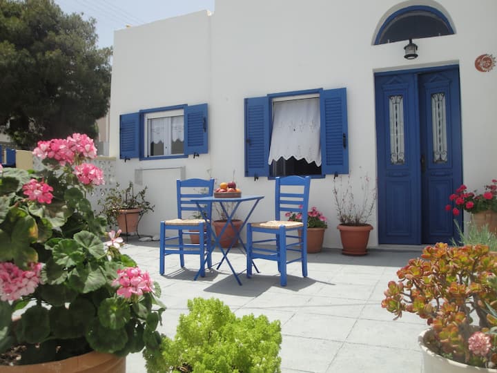 Calderimi Traditional House - Santorini