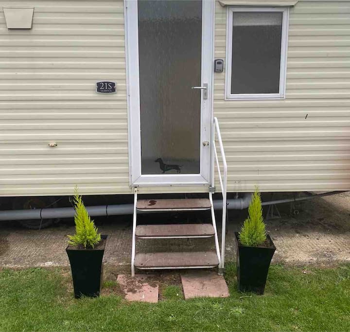 Coco’s Caravan - Clacton-on-Sea