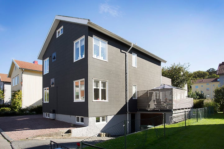 Tant Grön, Mysig Lägenhet Med Stor Altan I Solläge - Gothenburg