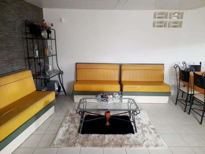 Bas De Ville 3 Pièces - Fort-de-France