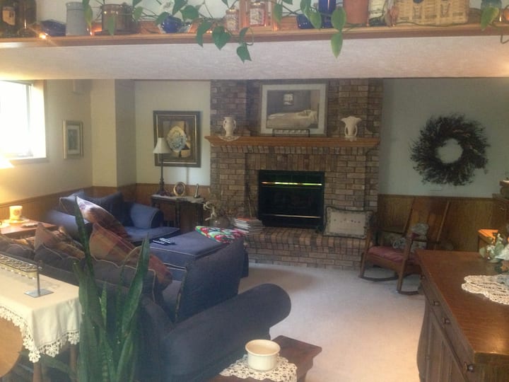 Welcome Travelers!! - Bennington, NE