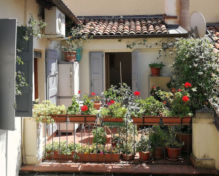"Come A Casa" In Centro A Bologna - Bologna