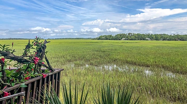 Frippin' Fantastic! Condo Between Marsh & Beach - Fripp Island, SC
