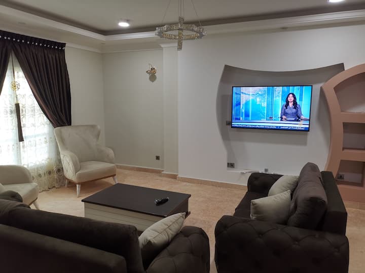 Lovely 3 Rooms @ Nile Street(standby Generat) - Khartoum