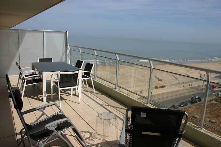 Appartement Met Ruim Terras En Zeezicht - Middelkerke
